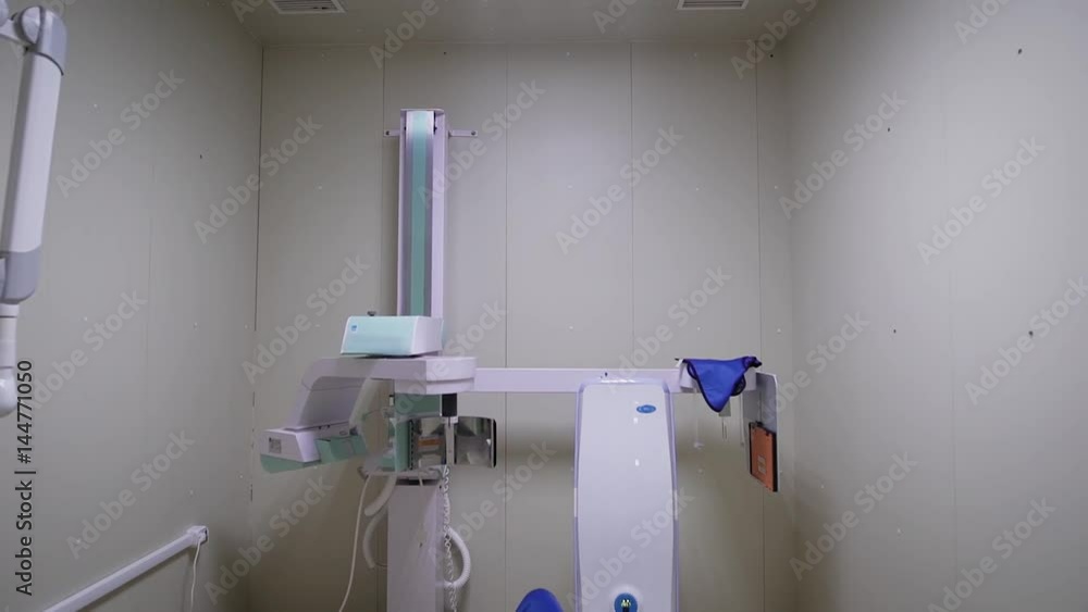 An X-ray machine is needed to display the anatomical structures of the ...