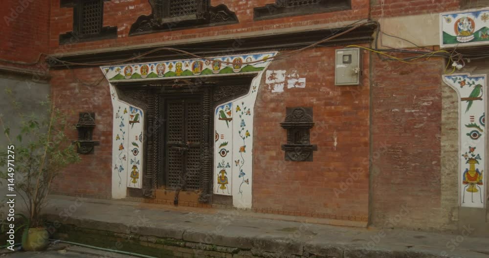 Traditional Nepalese architecture in Kathmandu, Nepal. Stock ビデオ ...