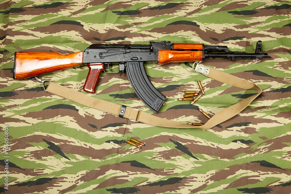 Fotografia do Stock: Military ammunition box with a number is AK 47 and ...