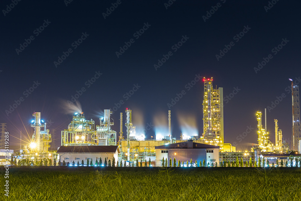 oil refinery and petrochemical plant with cooling tower in twili Stock ...