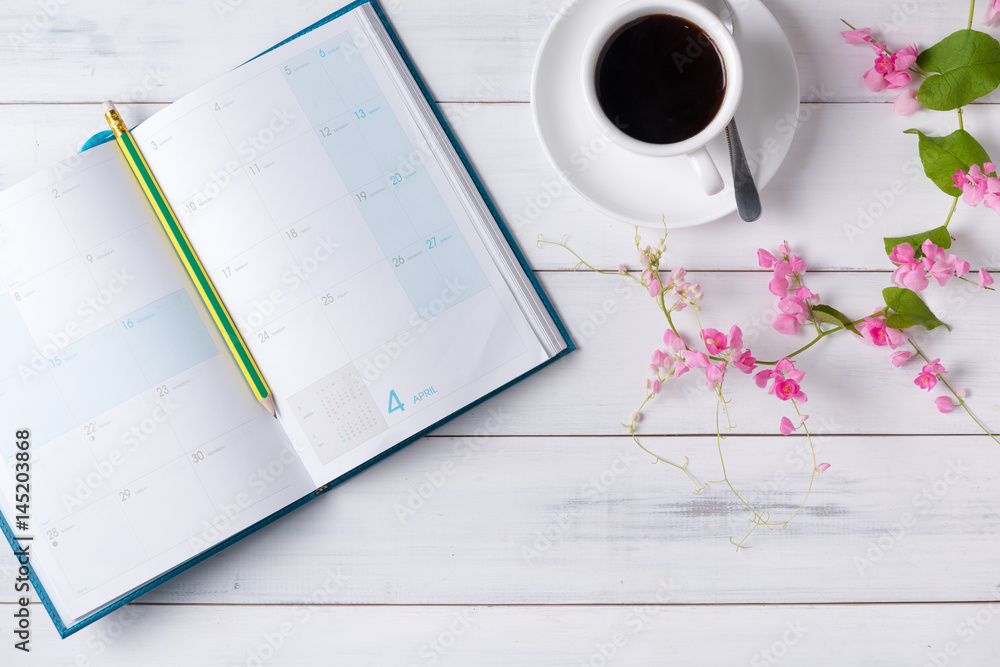 blank calendar book with Mexican Creeper pink flower Stock Photo ...