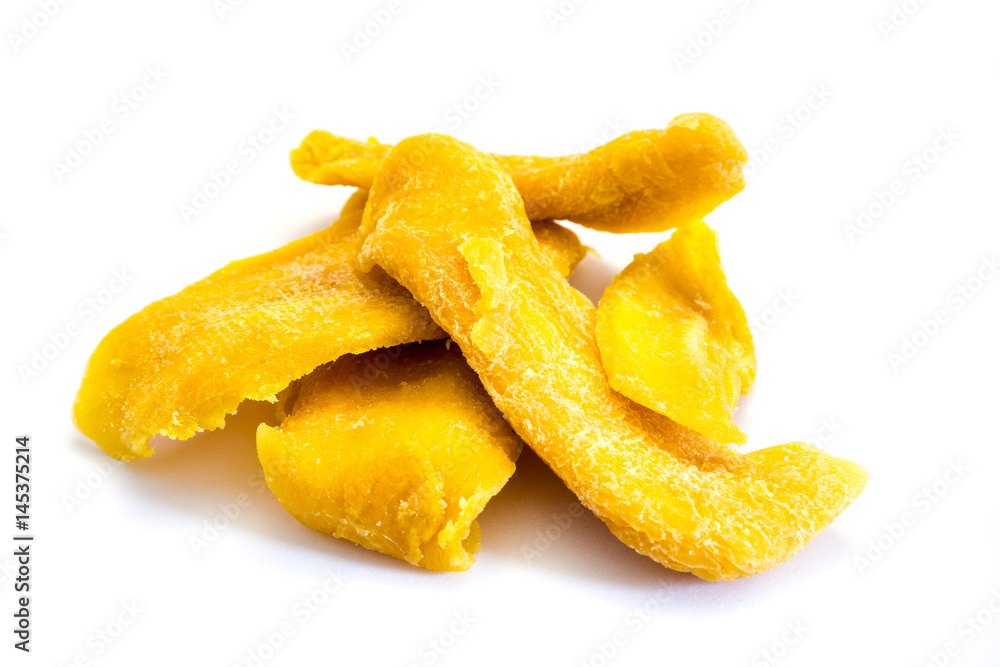Getrocknete Mango isoliert freigestellt auf weißen Hintergrund ...