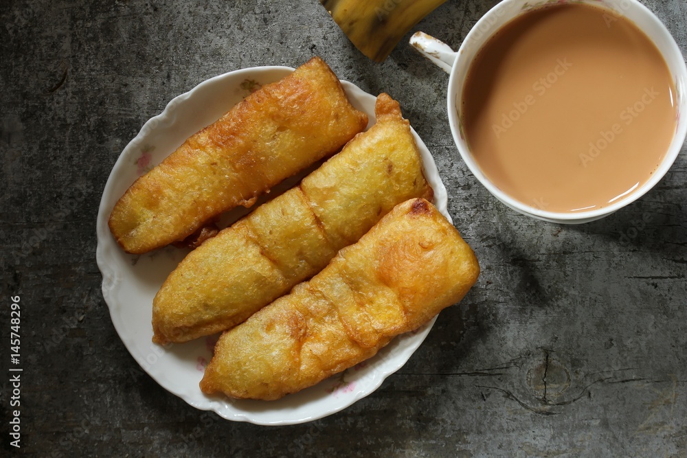 Banana fritters / Pazham pori - Popular Kerala deep fried snack with ...