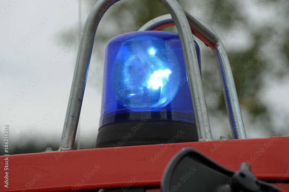 Polizeieinsatz Blaulicht Symbolbild Stock-Foto | Adobe Stock