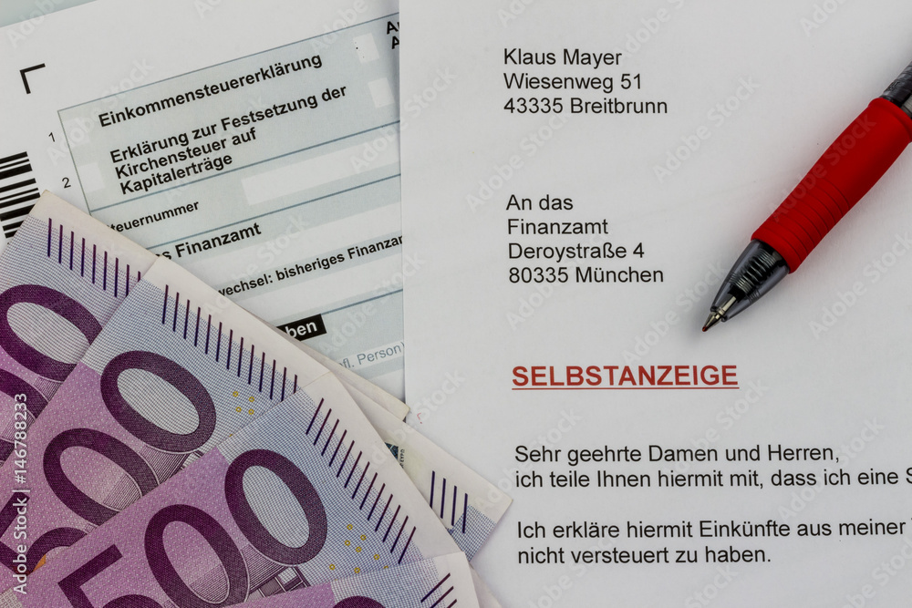 Selbstanzeige beim Finanzamt Stock-Foto | Adobe Stock