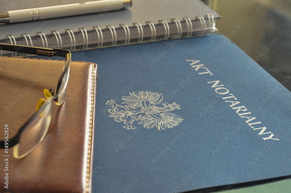 Poster Signing up notarial act. "Akt notarialny" means "notarial act ...