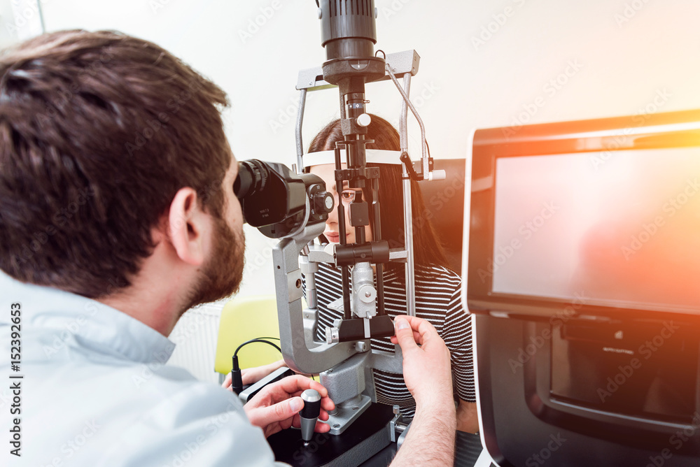 Slit lamp examination. Biomicroscopy of the anterior eye segment. Basic ...