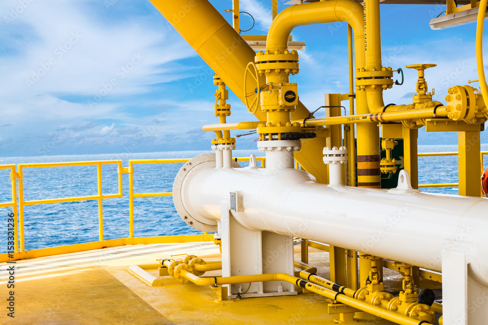 Flowline production and control valve for oil and gas process ...