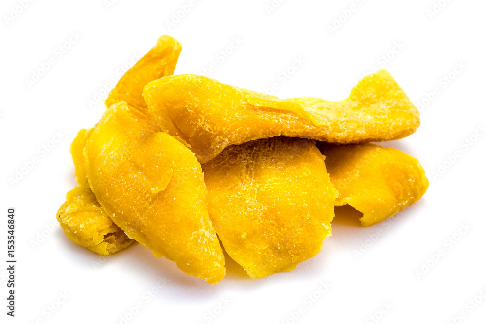 Getrocknete Mango isoliert freigestellt auf weißen Hintergrund ...