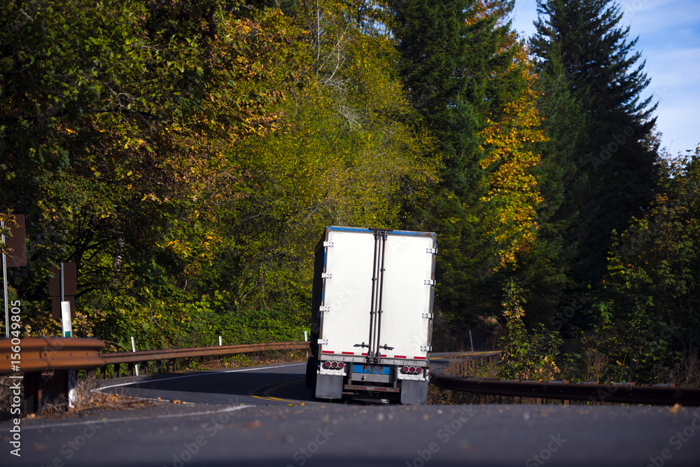 Semi Truck Trailer Back