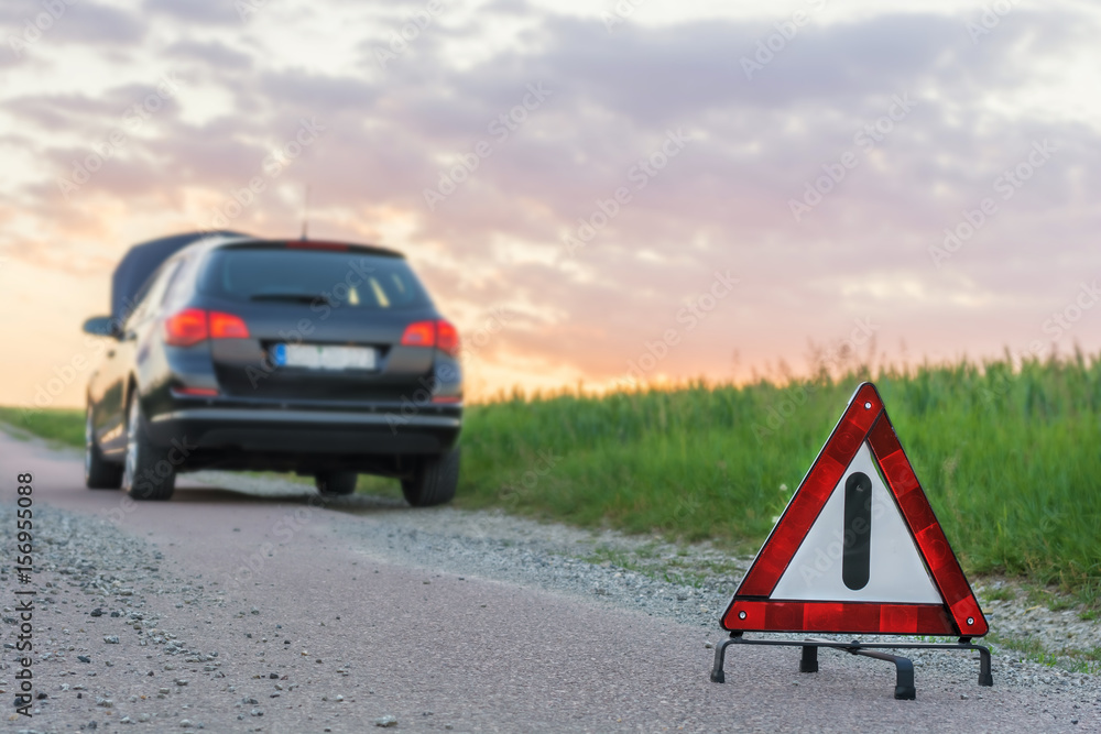 Ihr Fahrzeug Ist Auf Der Autobahn Liegen Geblieben