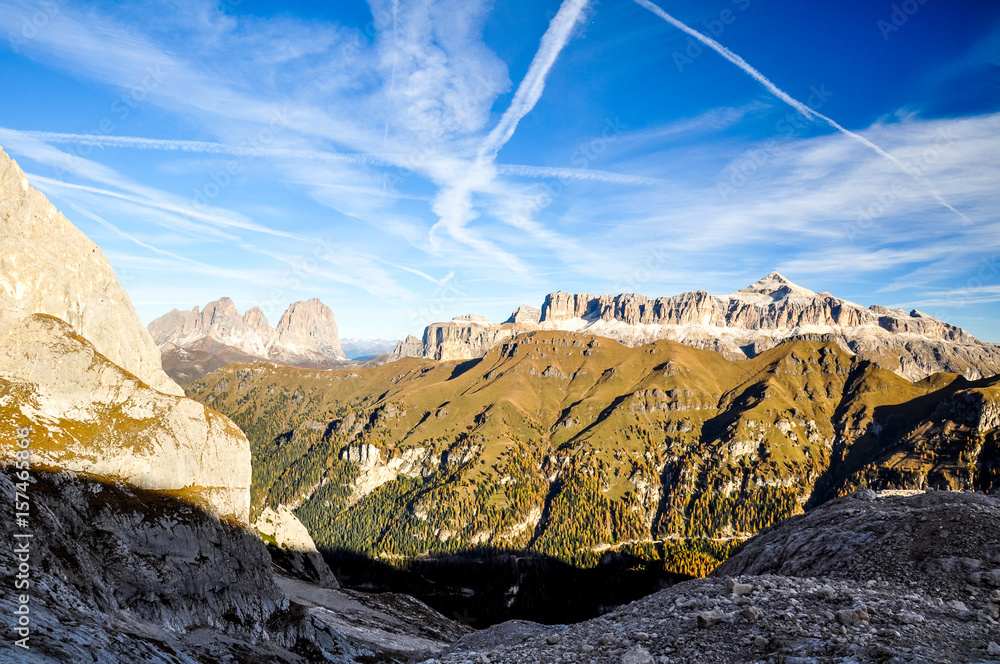 Stunning view of the Sella group mountain range and the Langkofel group ...