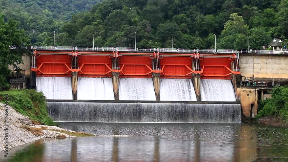 Hydroelectric dam and spillway in the mountains, Kiew Lom Dam , Wang ...