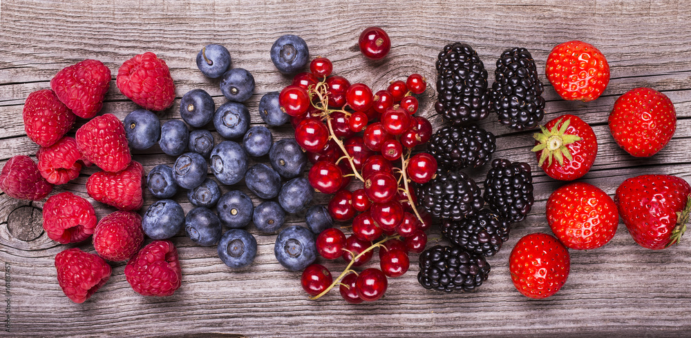 frutti di bosco,still life Stock Photo | Adobe Stock