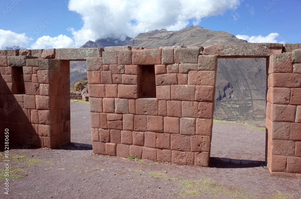 The Inti Watana temple complex of the Pisac Inca ruins Stock Photo ...