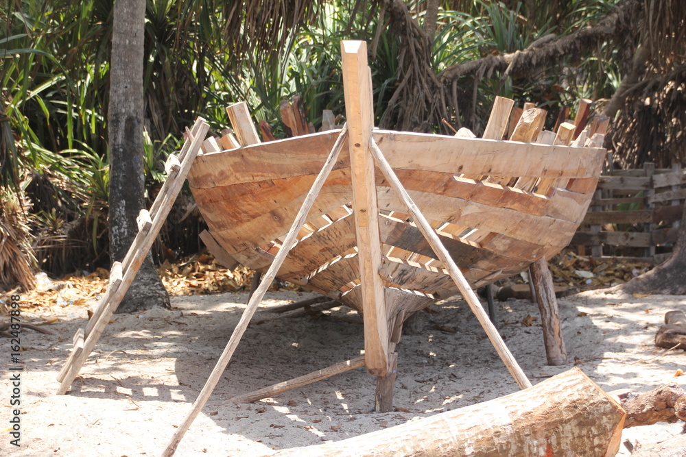 Building a Traditional Dhow / Nungwi Beach, Zanzibar Island, Tanzania ...