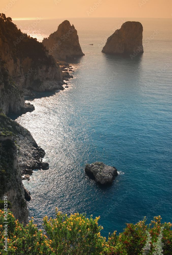 Capri, i faraglioni e lo scoglio delle sirene Stock Photo | Adobe Stock