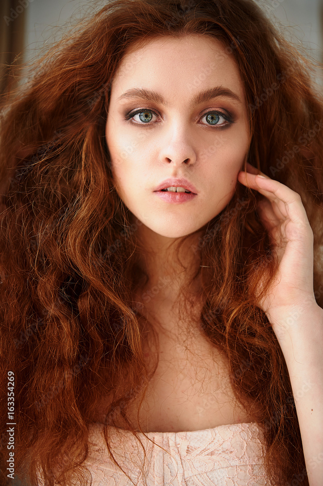 Porter is a beautiful red-haired girl with beautiful . Natural beauty ...
