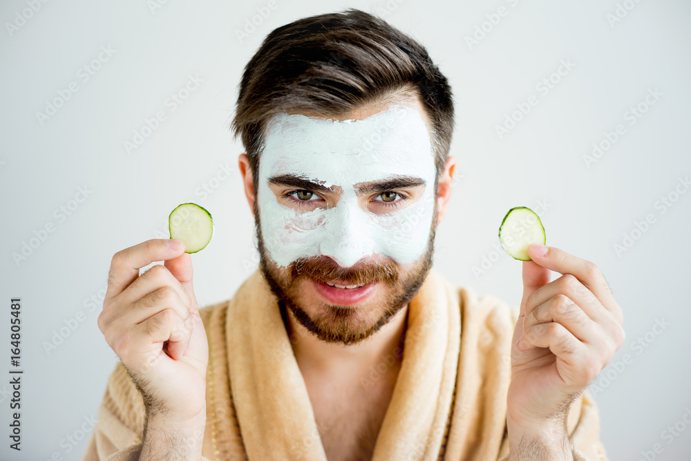 Man with a clay mask foto de Stock | Adobe Stock