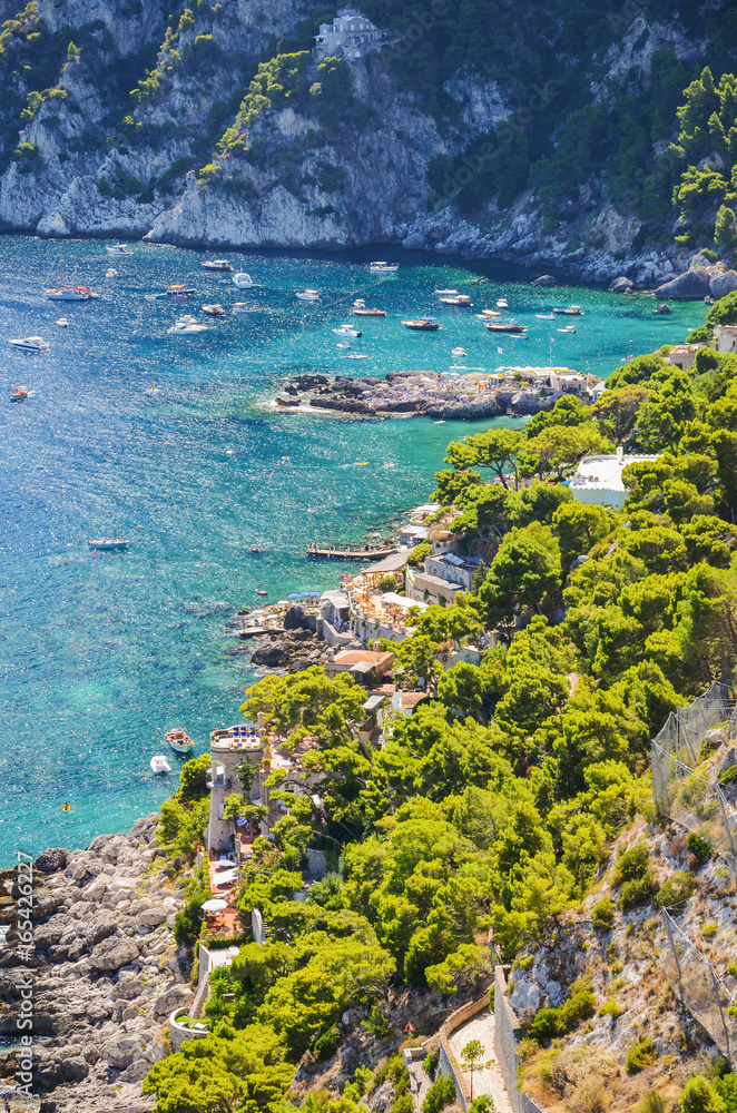wspaniały pejzaż klifów na wyspie capri, włochy Stock Photo | Adobe Stock