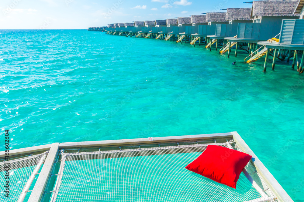 Vacation net seat in tropical Maldives island and beauty of the sea ...