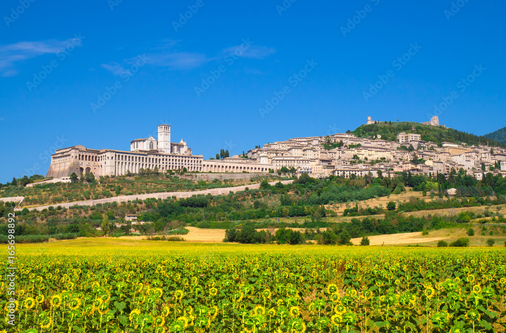 Assisi, Umbria (Italy) - The awesome medieval stone town in Umbria ...