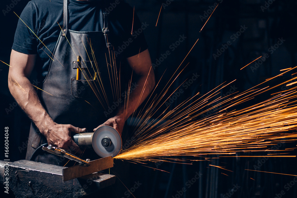 Poster close up Industrial Grinder / Metal Grinder – Wall Art | UkPosters