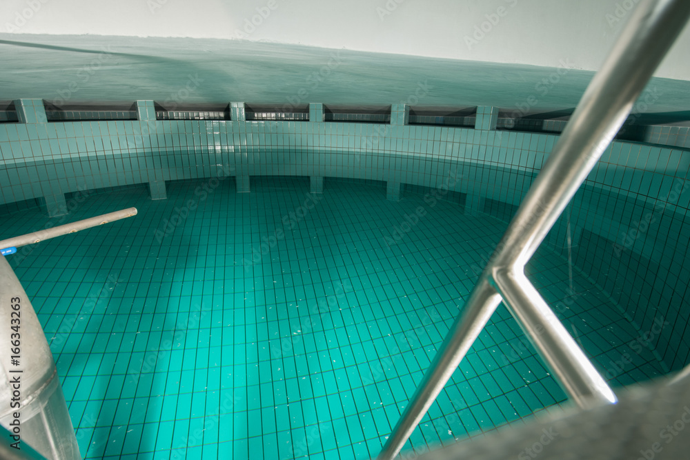 Wasserspeicher im Hochbehälter für die Trinkwasserversorgung Stock-Foto ...