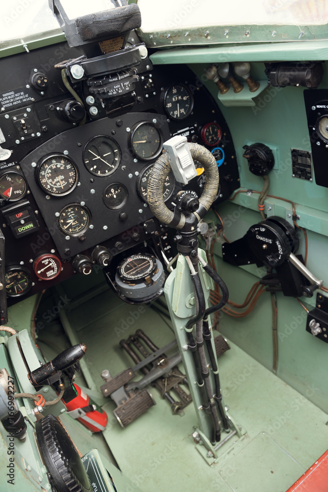 Fotka „morecambe, england, 02/05/2016, The cockpit and controls inside ...