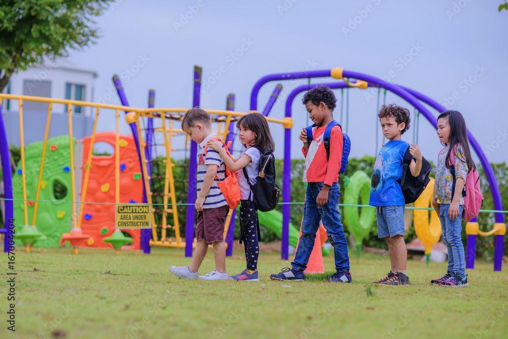disappointed to play of kids preschool kindergarten walking pass ...