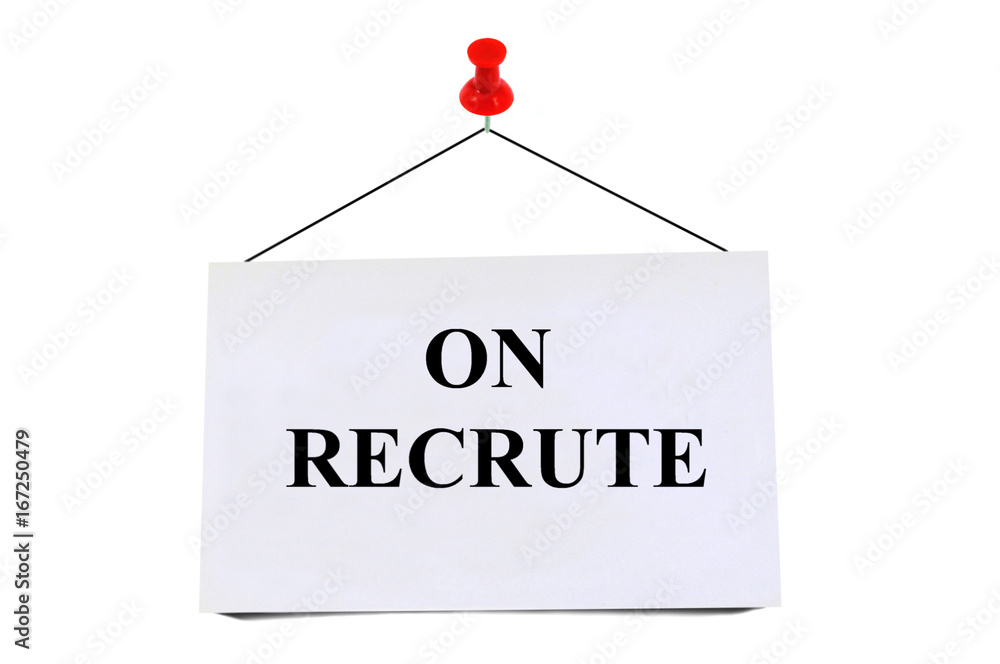 Carton punaisé avec on recrute écrit dessus Stock Photo | Adobe Stock
