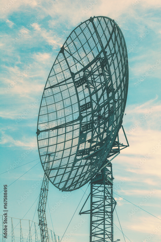 Transmission of radar data on the background of blue sky Stock-Foto ...