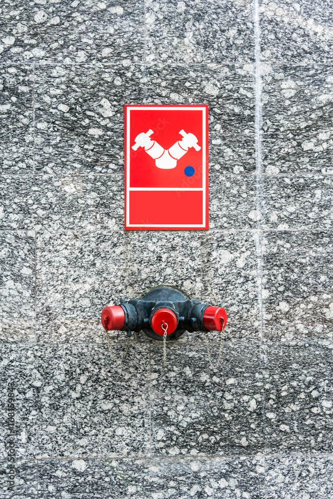 Three-way hose valve for fire protection equipment mounted from ...