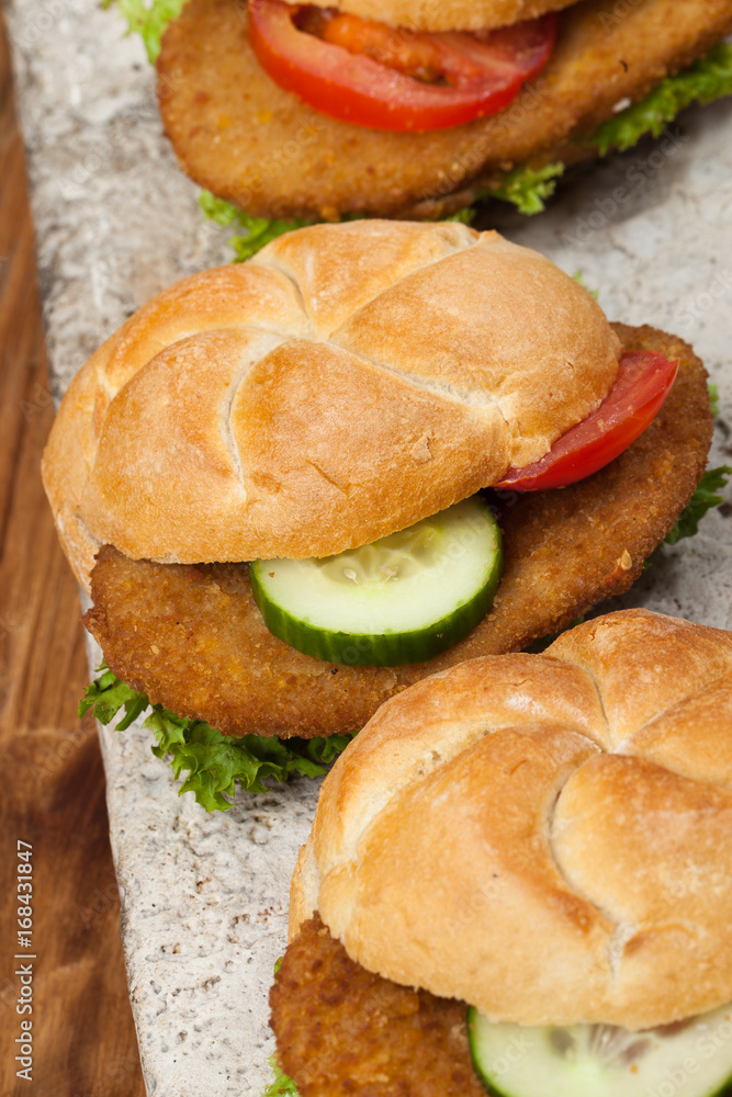 Schnitzelsemmel Stock-Foto | Adobe Stock