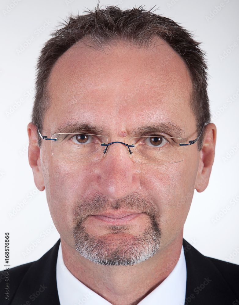 Mann Gesicht Passbild Nahaufnahme Stock-Foto | Adobe Stock