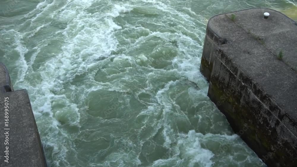 Levee elongated naturally occurring ridge or artificially constructed ...