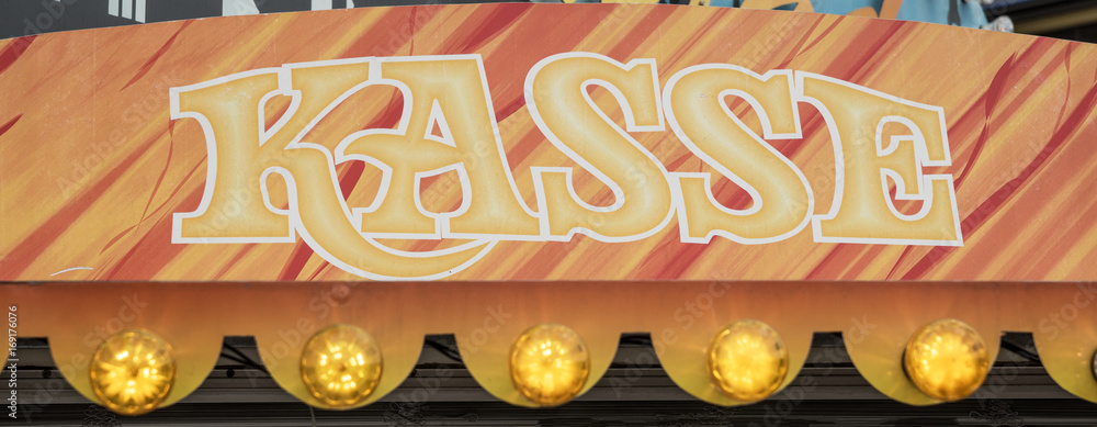 Kasse am Riesenrad Stock-Foto | Adobe Stock