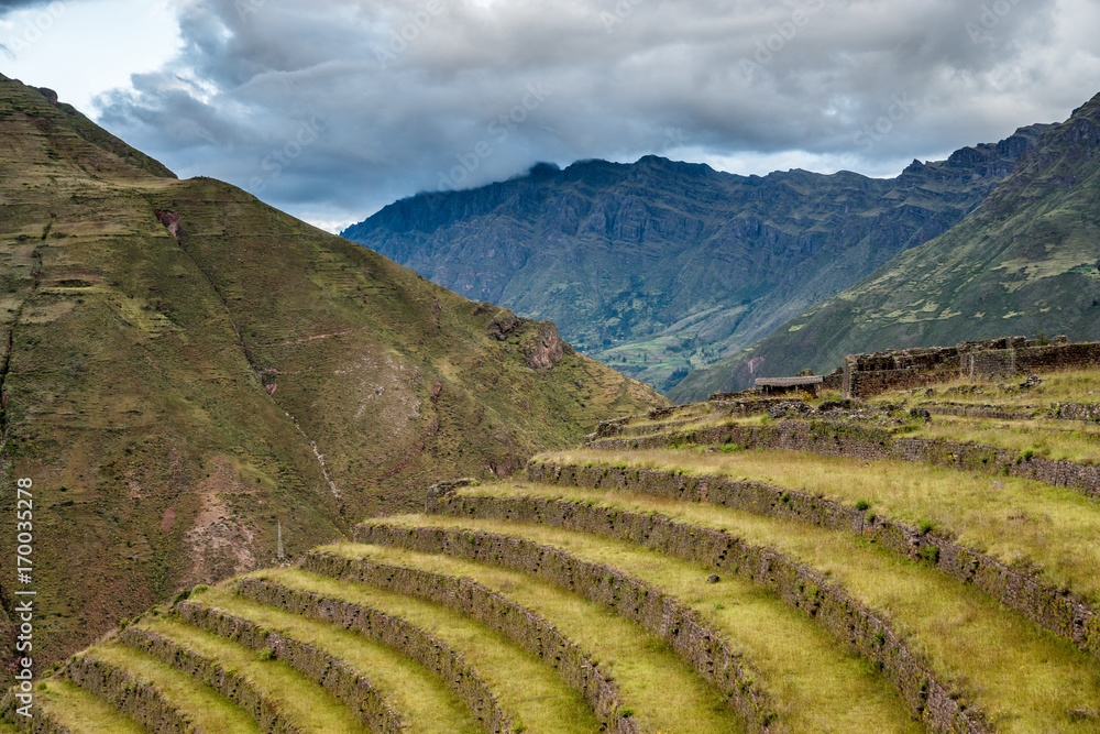 Terrassen bei den Inka-Ruinen von Pisac, Valle Sagrado de los Incas ...