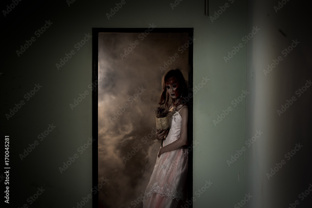 Zombie women bride death the ghost with blood skin is screaming ...