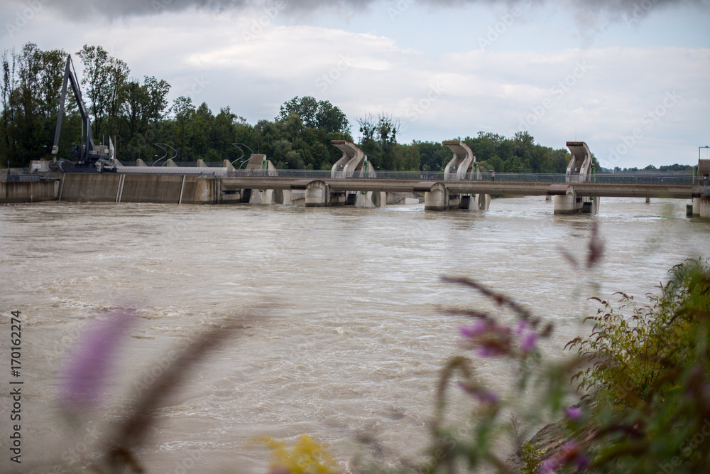 Flusskraftwerk, Wasserkraft, Hochwasser Stock Photo | Adobe Stock