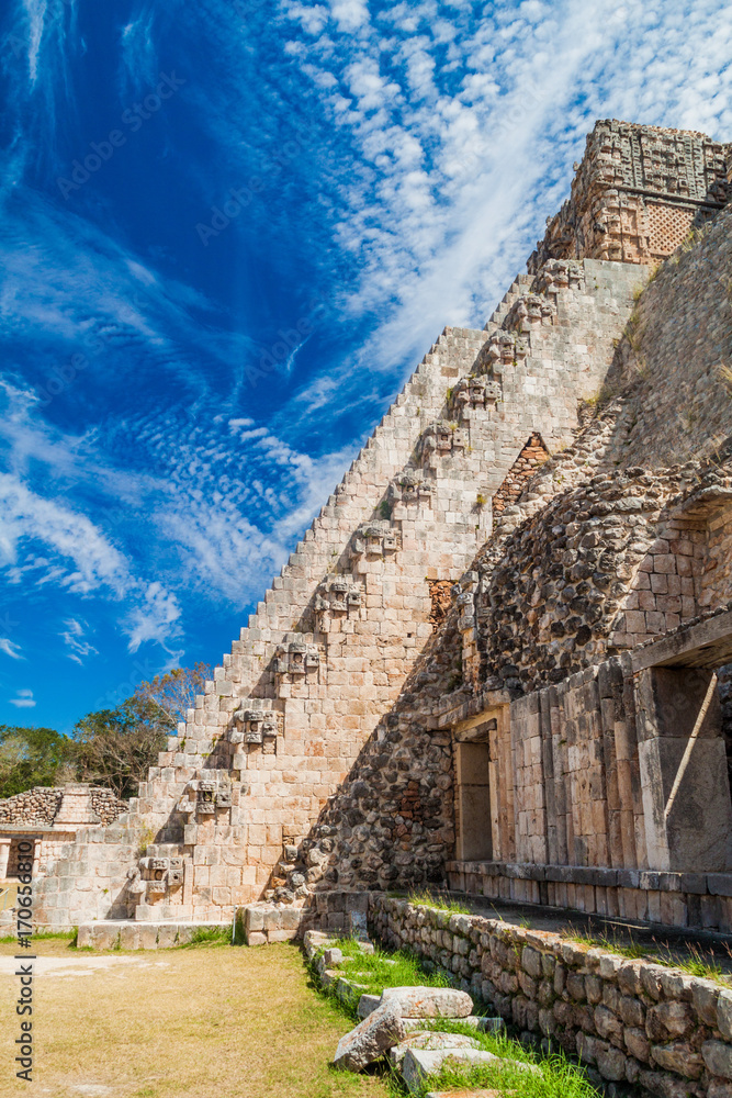 Stairway of the Pyramid of the Magician (Piramide del adivino) in ...