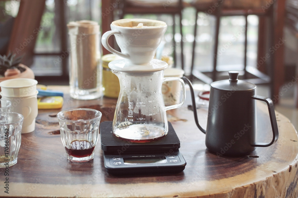 Drip Coffee Glass Kits in a Coffee shop cafe, drink. foto de Stock ...
