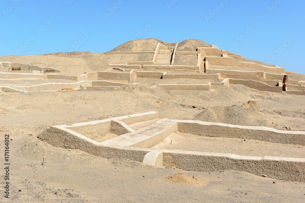 Adobe pyramids at Cahuachi, the main ceremonial center of the Nazca ...