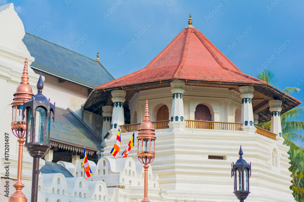 Temple Of The Sacred Tooth Relic That Is Located In The Royal Palace ...
