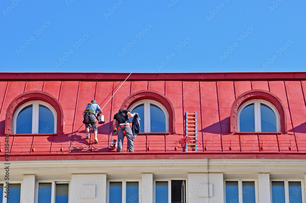 Dachdecker Stock-Foto | Adobe Stock