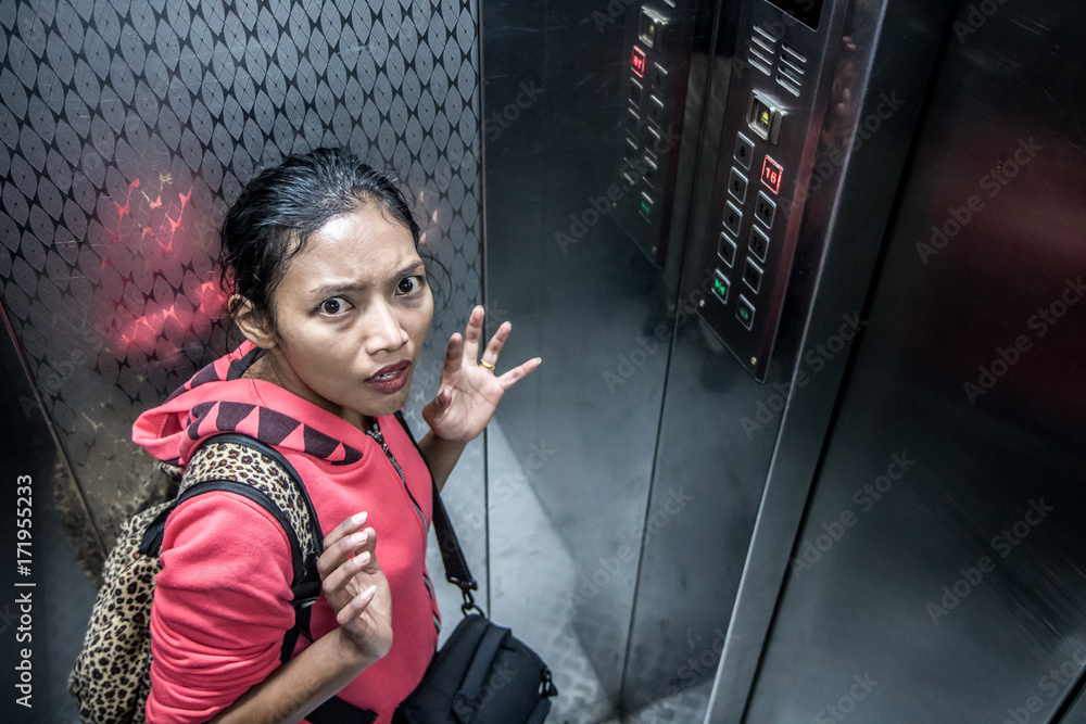 Claustrophobia Elevator