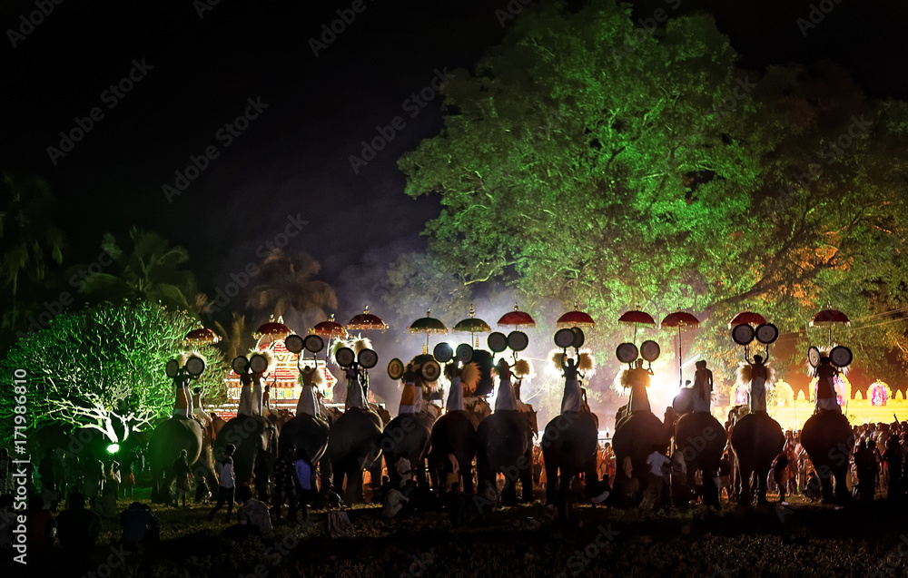 Póster Pooram Festival from kerala, India – Cuadro para Pared | Posters.es