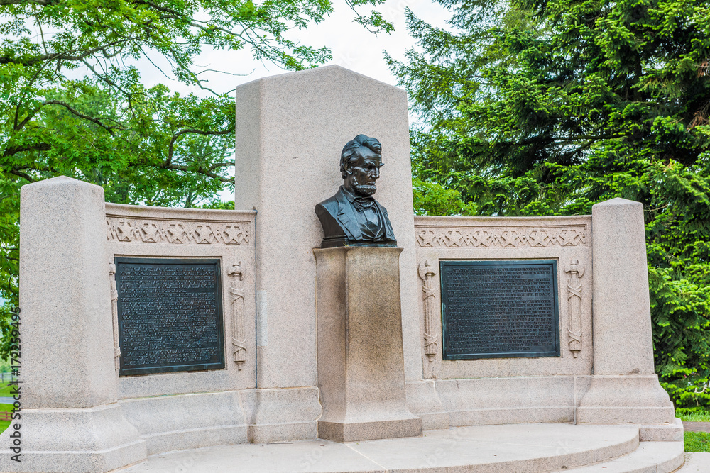 Gettysburg National Cemetery battlefield park with Lincoln memorial ...