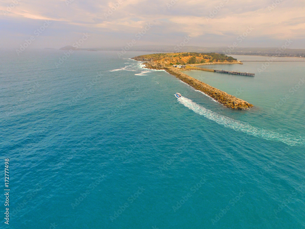 Granite Island causeway jetty at Victor Harbor (Harbour) South ...