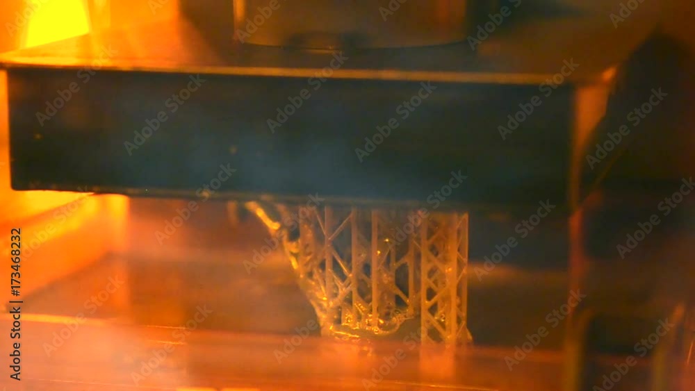 Stereolithography DPL 3d printer create detail and liquid drips ...